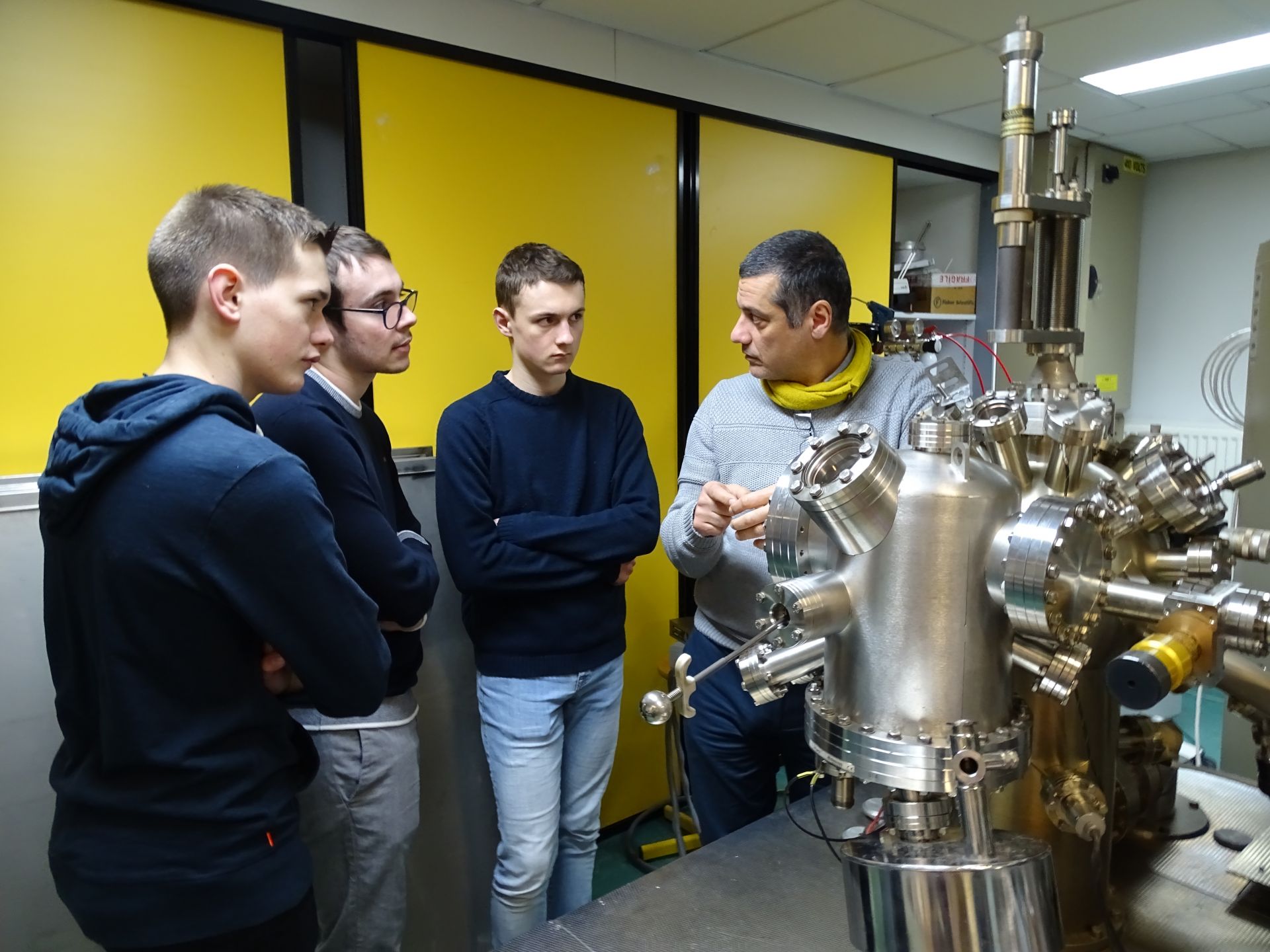 Une classe, un chercheur : immersion à l’IUT et au laboratoire FEMTO-ST ...