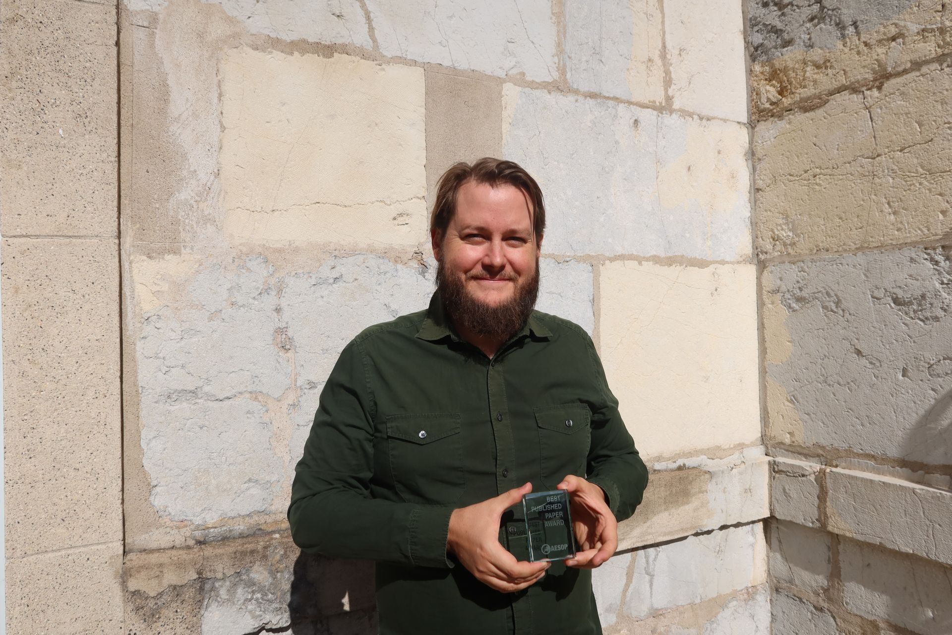 Thomas Buhler, premier français à recevoir le prix européen AESOP du ...